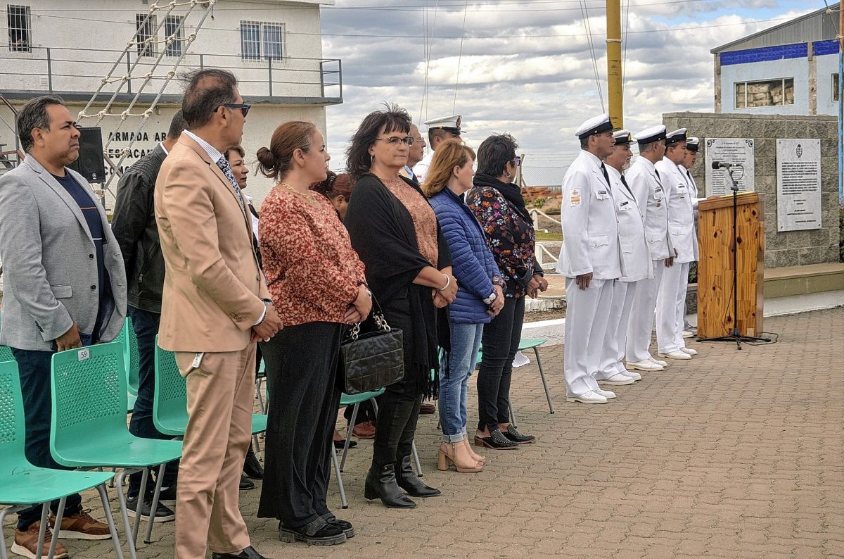 El capitán de fragata Carlos Alberto Pérez es el nuevo jefe del ...